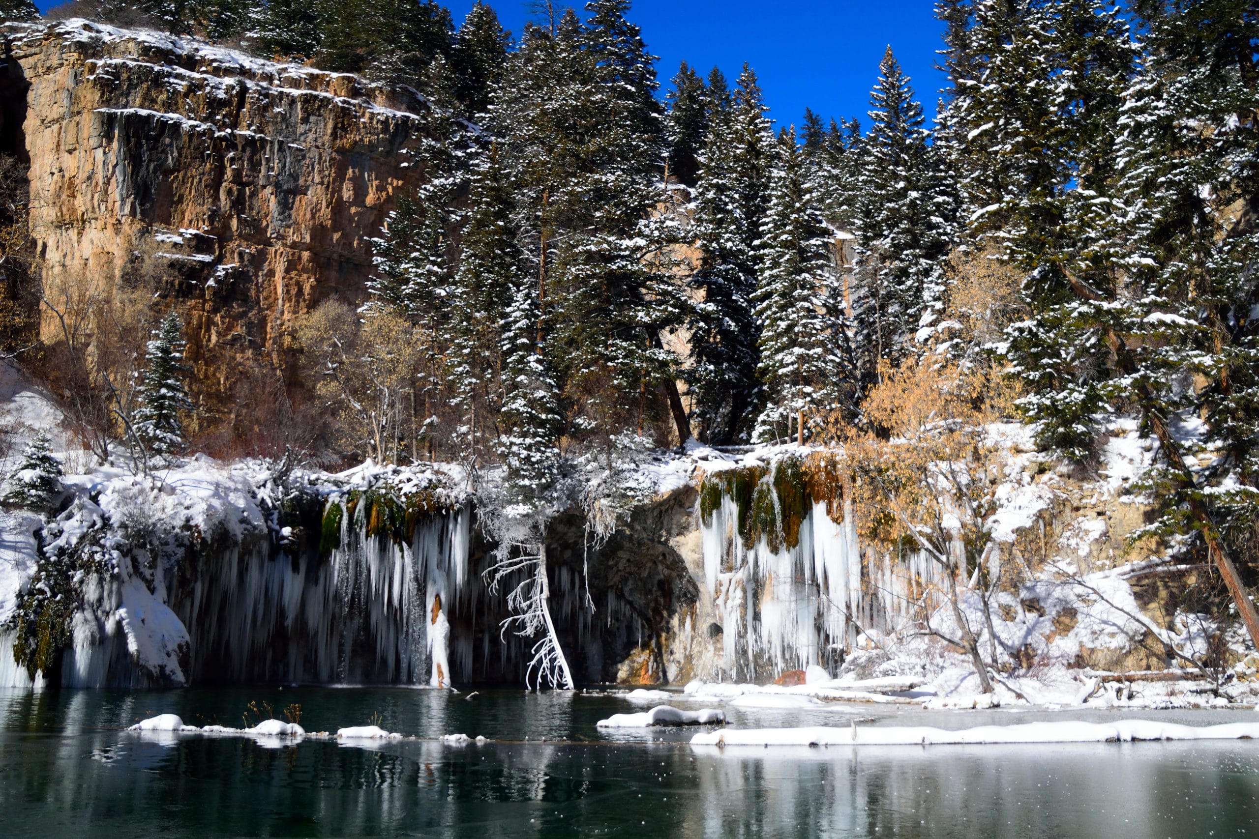 Hanging Lake Colorado Winter Hike Information & Review - Virtual Sherpa
