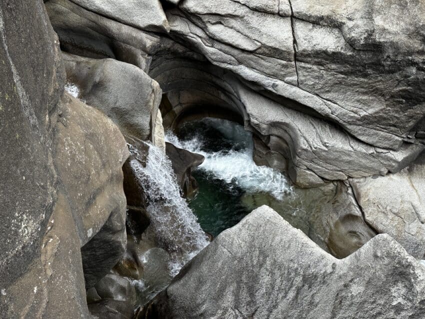 Mist Falls Kings Canyon Hike Guide - Virtual Sherpa